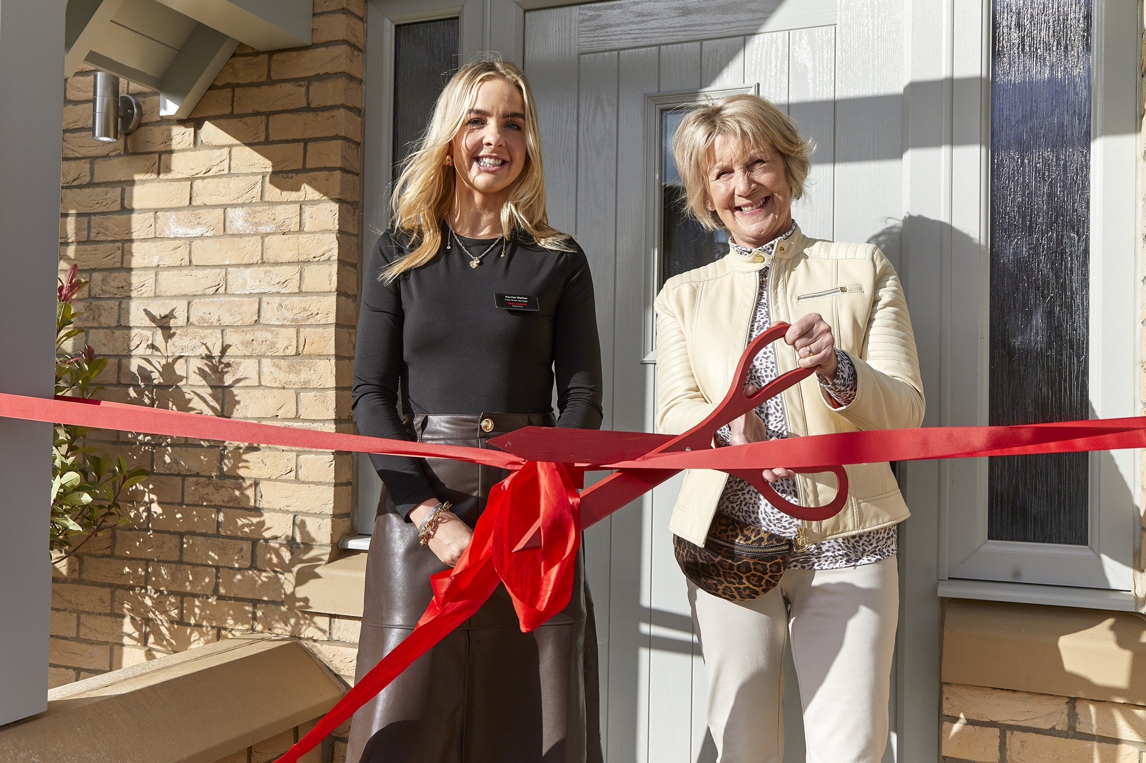 Bake Off star Nancy adds flavour to launch of stunning new show home ...